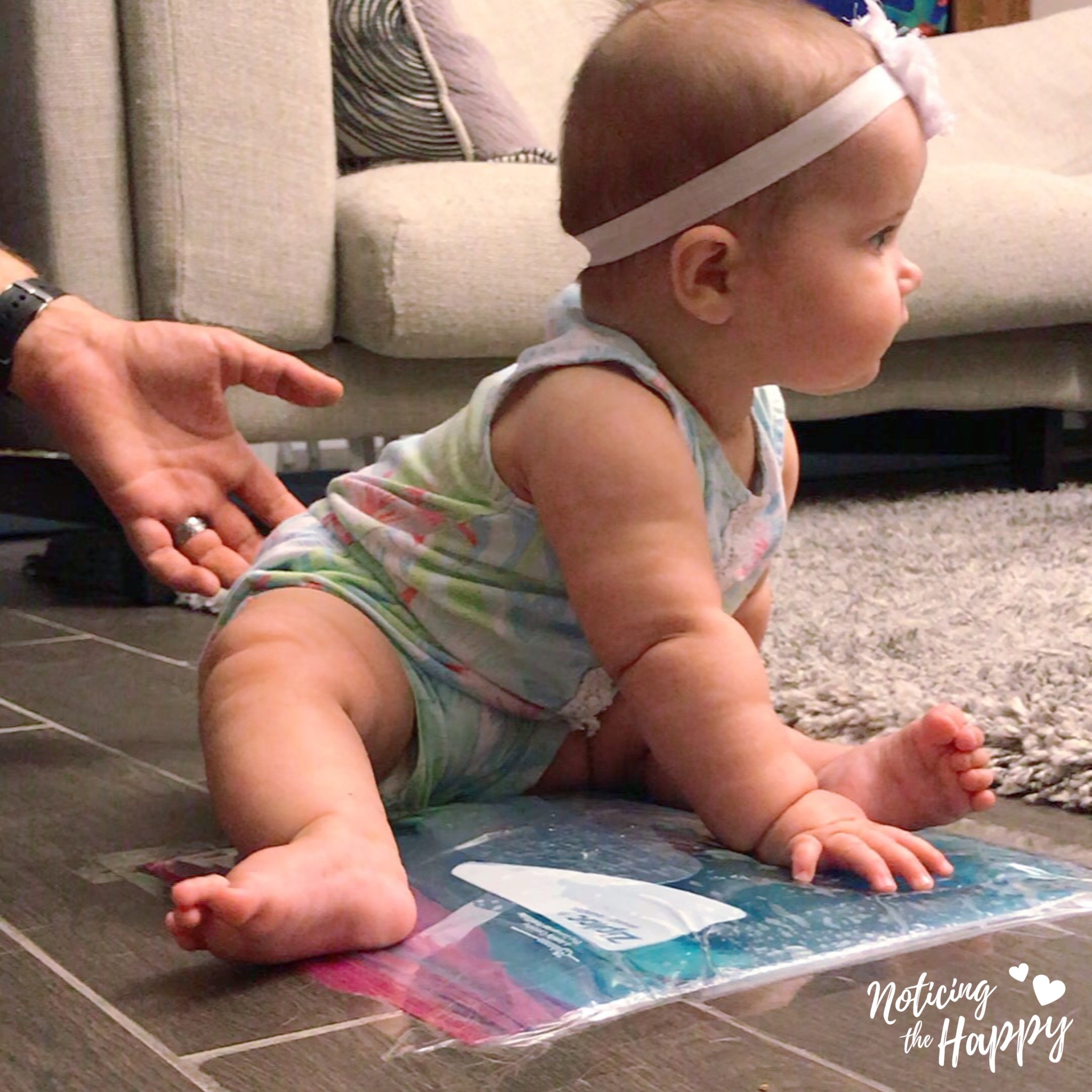 Baby Sensory Bag – Noticing the Happy