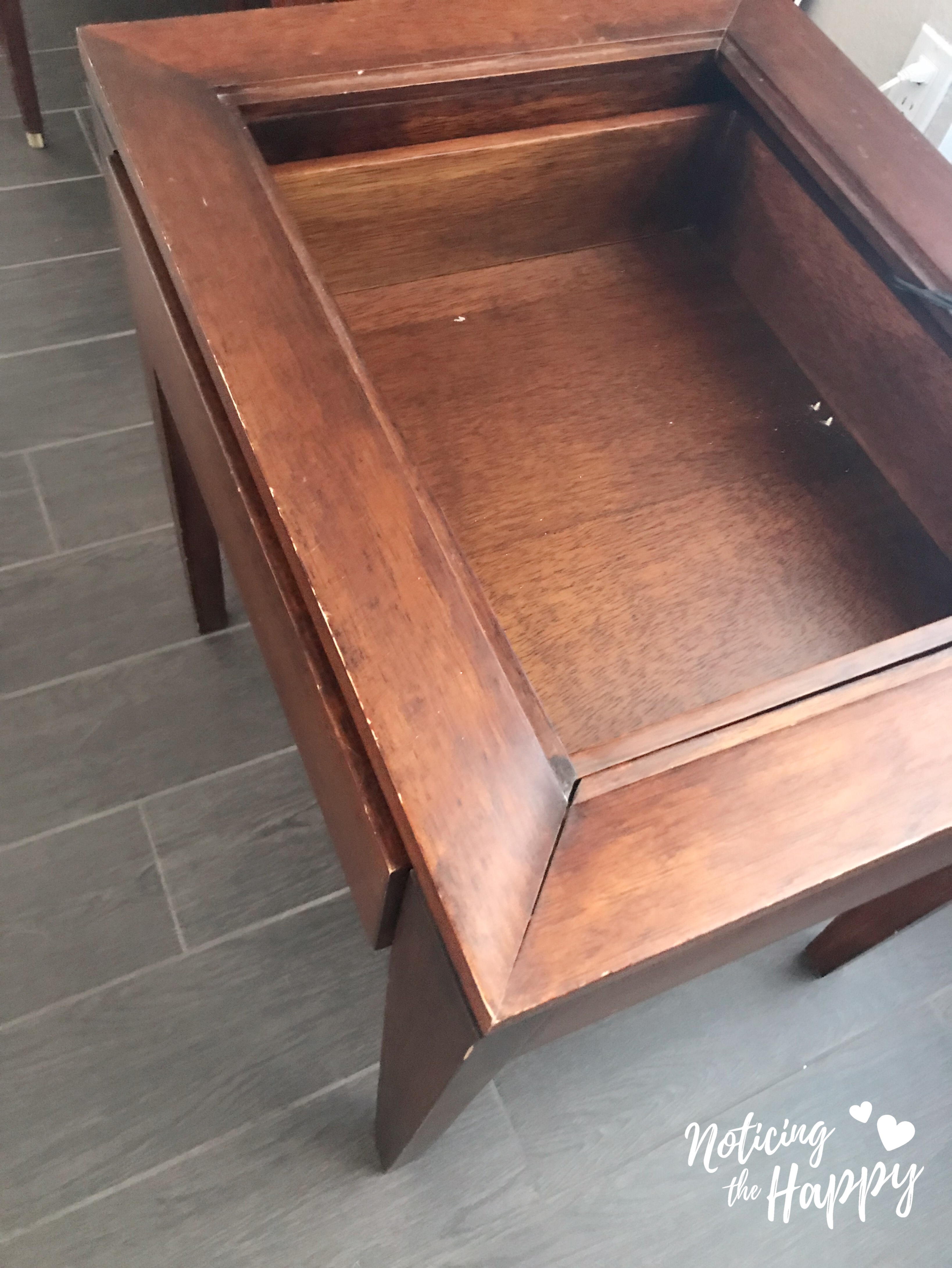 DIY Light Table – Noticing the Happy